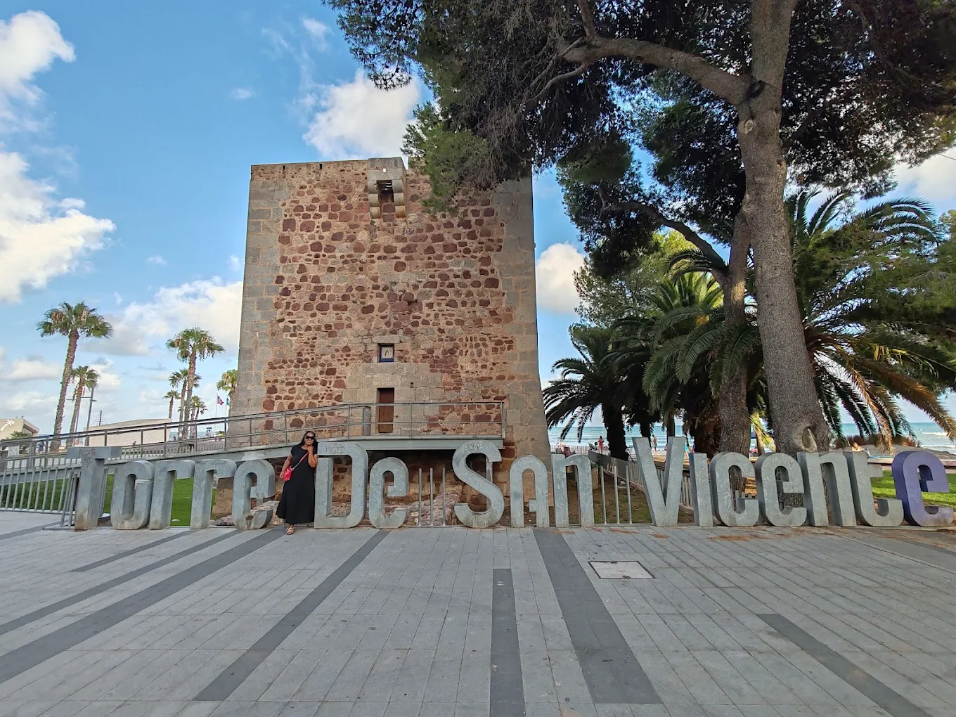 La Torre de San Vicente y su playa te van a enamorar - Blog turismo Orange Costa